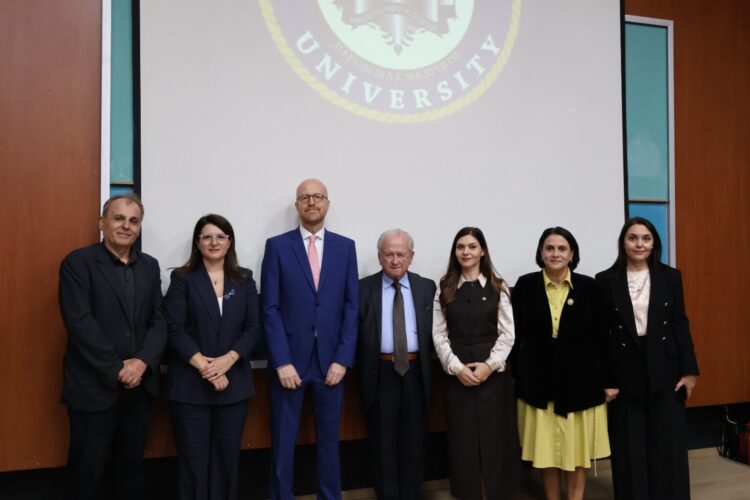 Prof. Dr. Julian Fink nga Austria, rektor i Albanian University ...